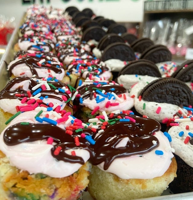Staten Island Bakery Catering | Mark's Bake Shoppe